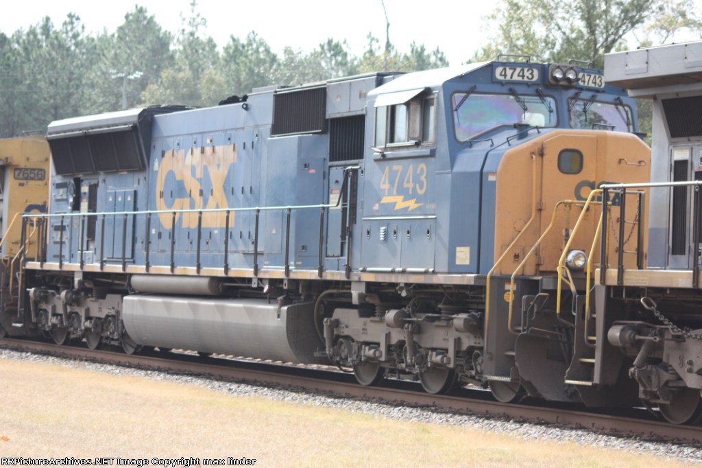 CSX 4743